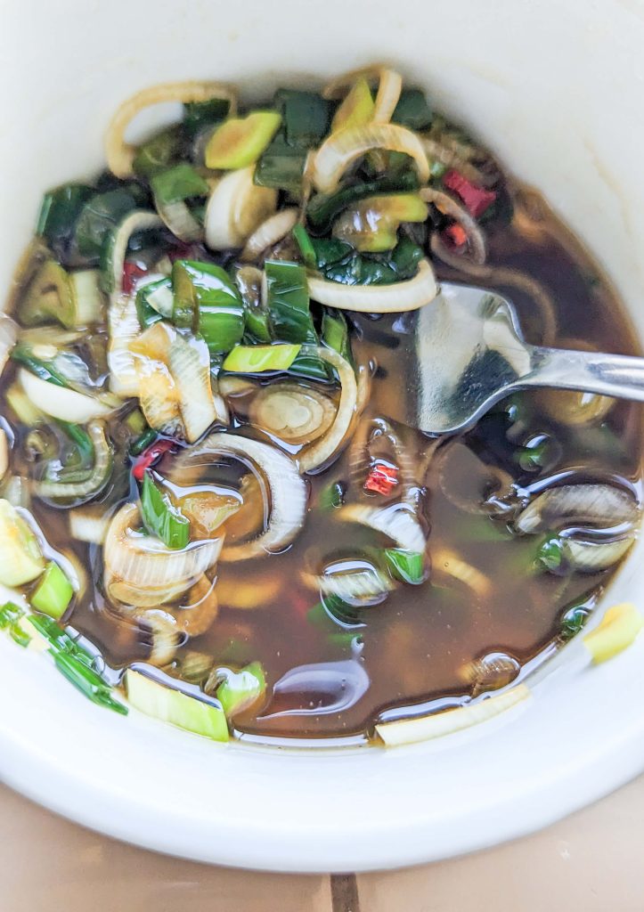 Super Sesame Scallion Sauce - Connor Cooks - Zapinin