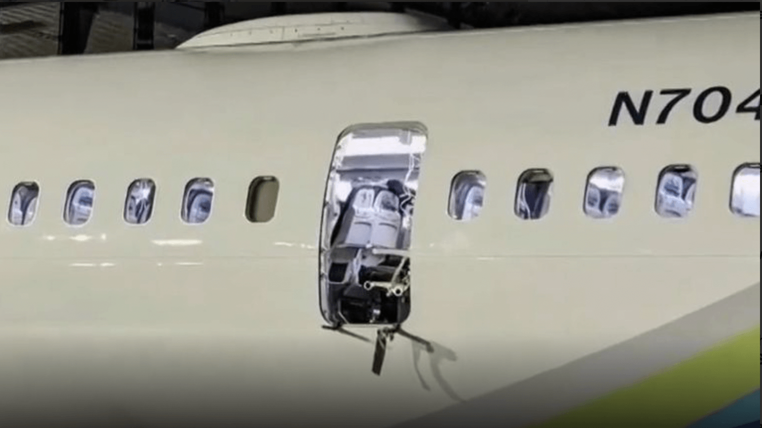 Alaska Airlines Door Plug - Decision to Allow Ontario-Bound Jet to Fly ...